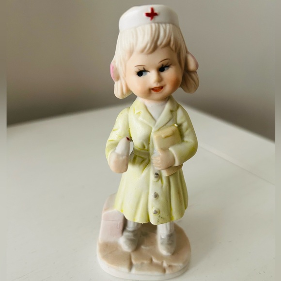 Vintage | Accents | Vintage Ceramic Nurse Figurine | Poshmark